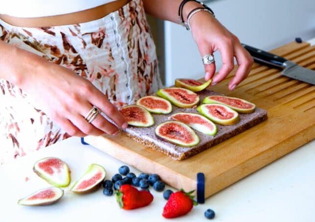 Anna & fig | The Biting Truth